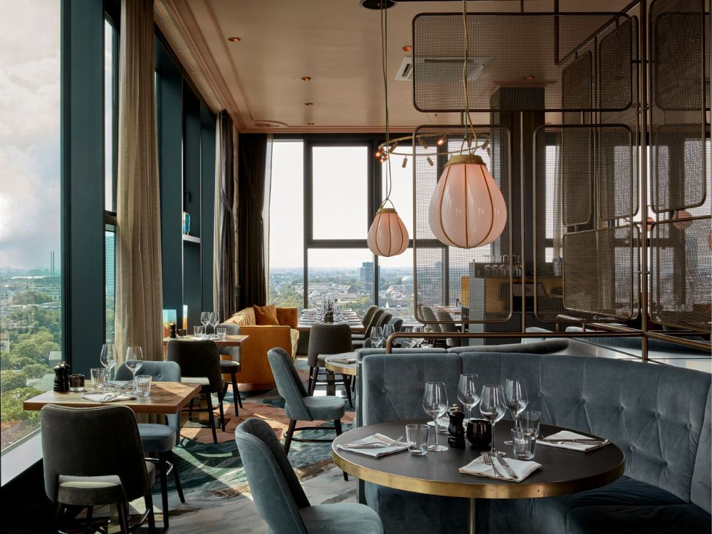 Restaurants & Bar in Cologne | Monkey Bar & NENI